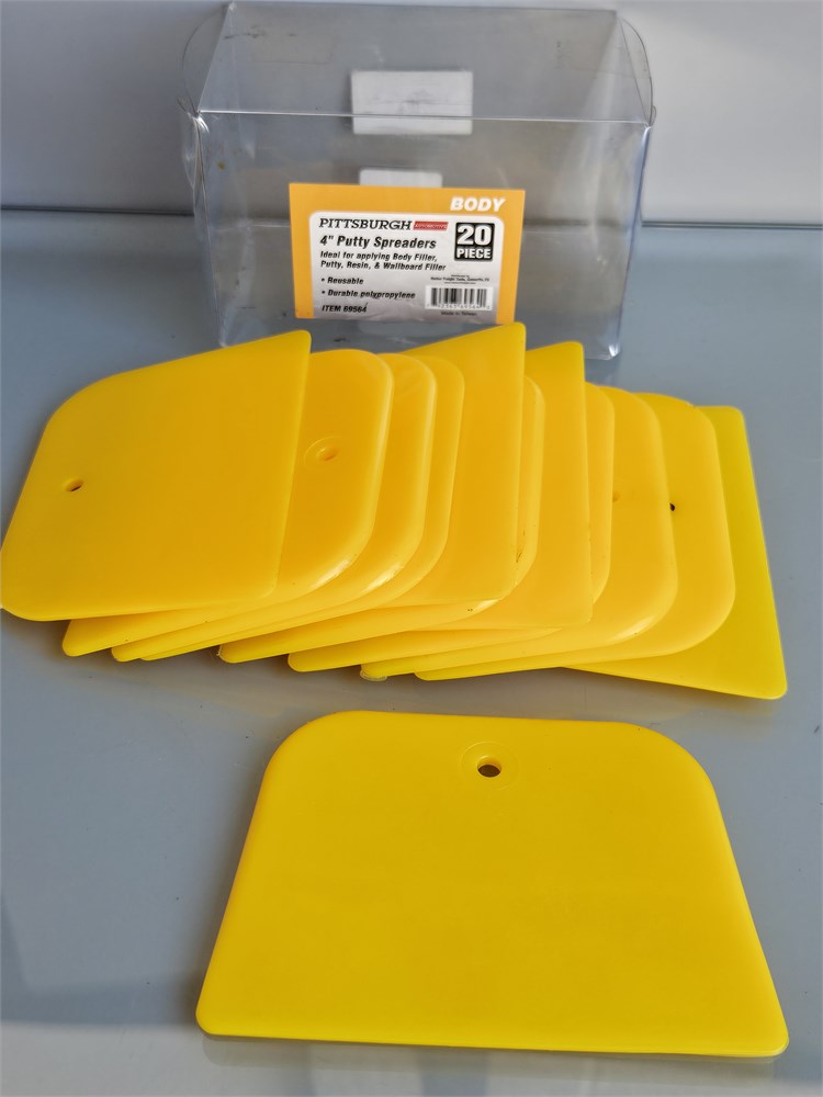 Rust Belt Revival Online Auctions - 12-Piece Pittsburgh 4" Putty Spreaders