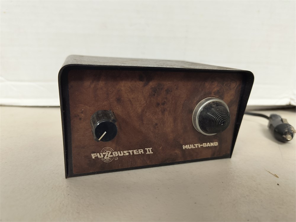 Rust Belt Revival Online Auctions - Fuzzbuster 2 Multi-Band