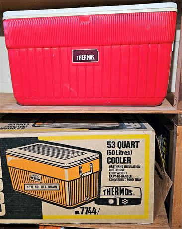 Rust Belt Revival Online Auctions - Thermos Cooler w/original Box