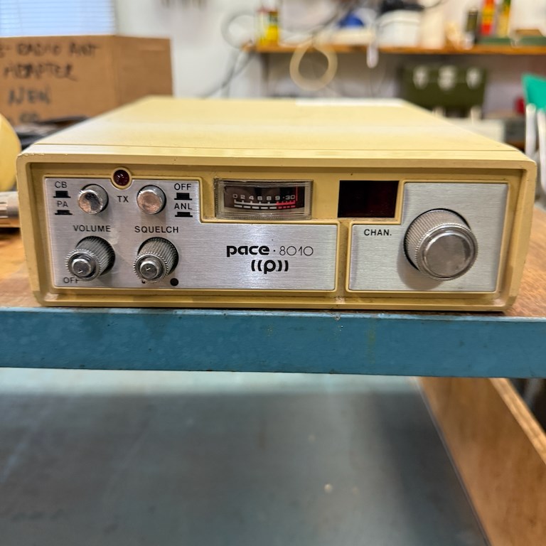 Rust Belt Revival Online Auctions - Vintage Pace 8010 CB Radio ...