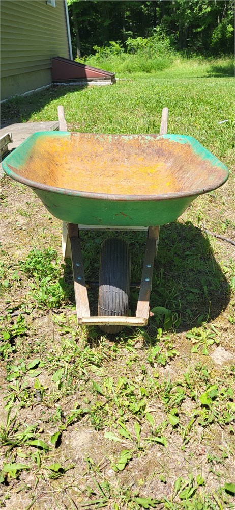 Rust Belt Revival Online Auctions - Wheel Barrel