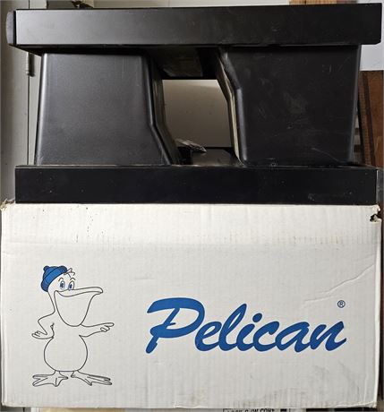 Rust Belt Revival Online Auctions - Pair of SpaceCo Pelican Sliding ...