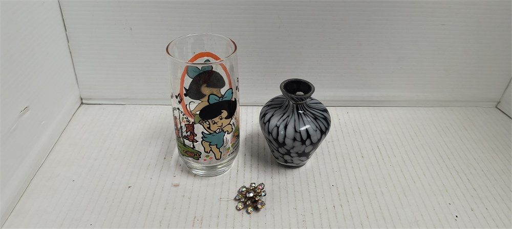 Rust Belt Revival Online Auctions - Flintstone Kids Glass & Rhinestone ...