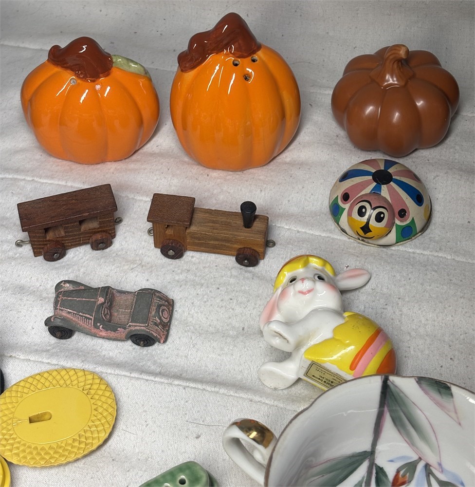 Rust Belt Revival Online Auctions - Collection Of Assorted Miniature ...