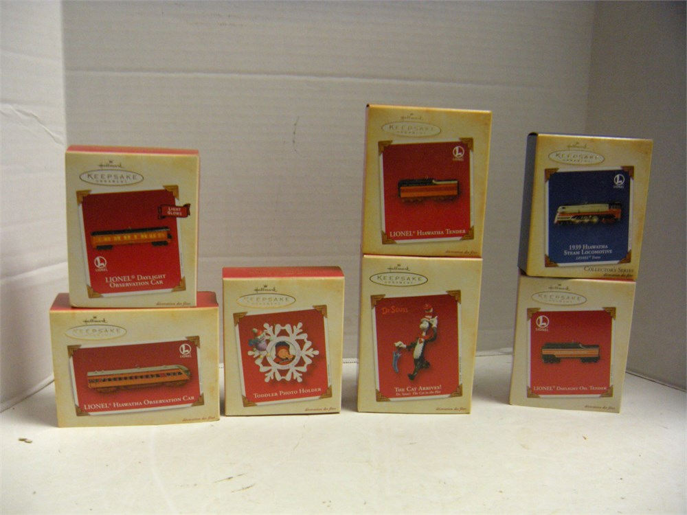 Rust Belt Revival Online Auctions - Hallmark Ornaments Lot