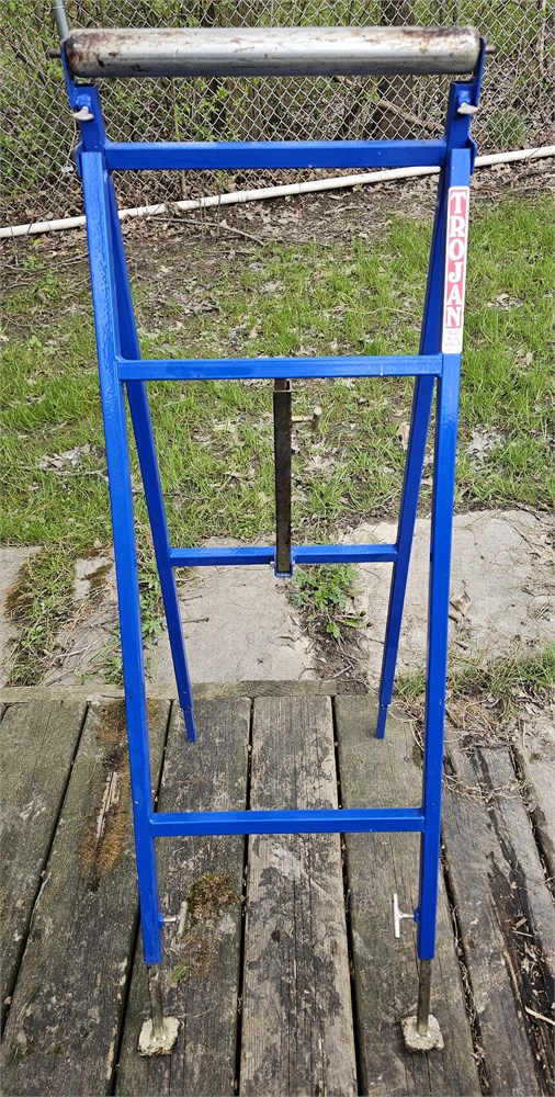 Rust Belt Revival Online Auctions - Trojan Adjustable Roller Stand