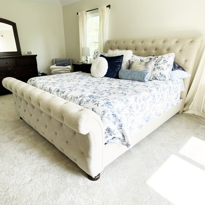 Rust Belt Revival Online Auctions - Ashley Furniture Willenburg King ...