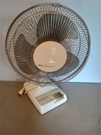 Rust Belt Revival Online Auctions - Windmere Oscillating Fan