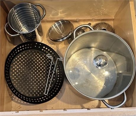 Rust Belt Revival Online Auctions - Cookware, Includes Steamer, Pots ...