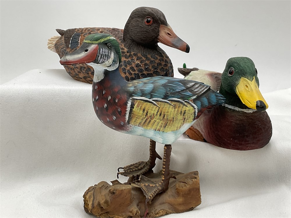 Rust Belt Revival Online Auctions - Handcrafted Decorative Ducks
