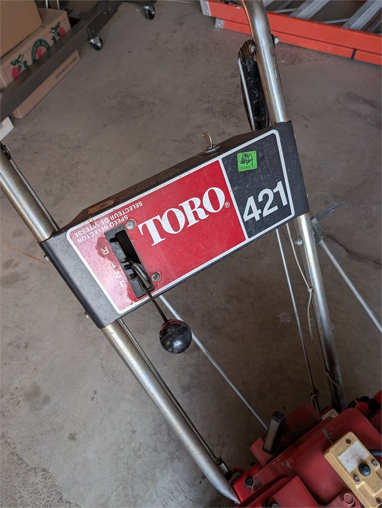 Rust Belt Revival Online Auctions - Toro 421 Snow Thrower