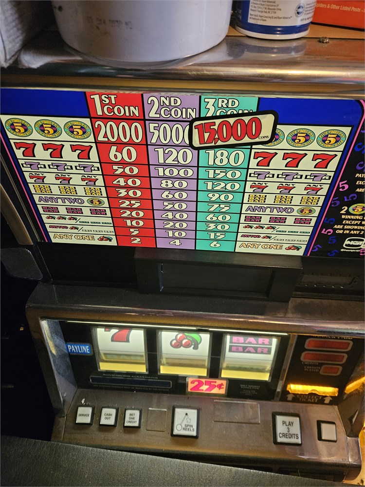 Rust Belt Revival Online Auctions - IGT LAS VEGAS 5 TIMES SLOT MACHINE