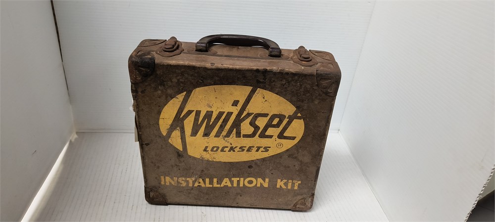 Rust Belt Revival Online Auctions - Kwikset Locksets Installation Kit