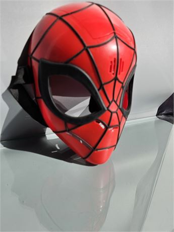 Rust Belt Revival Online Auctions - Marvel Spider-Man Hero FX Mask