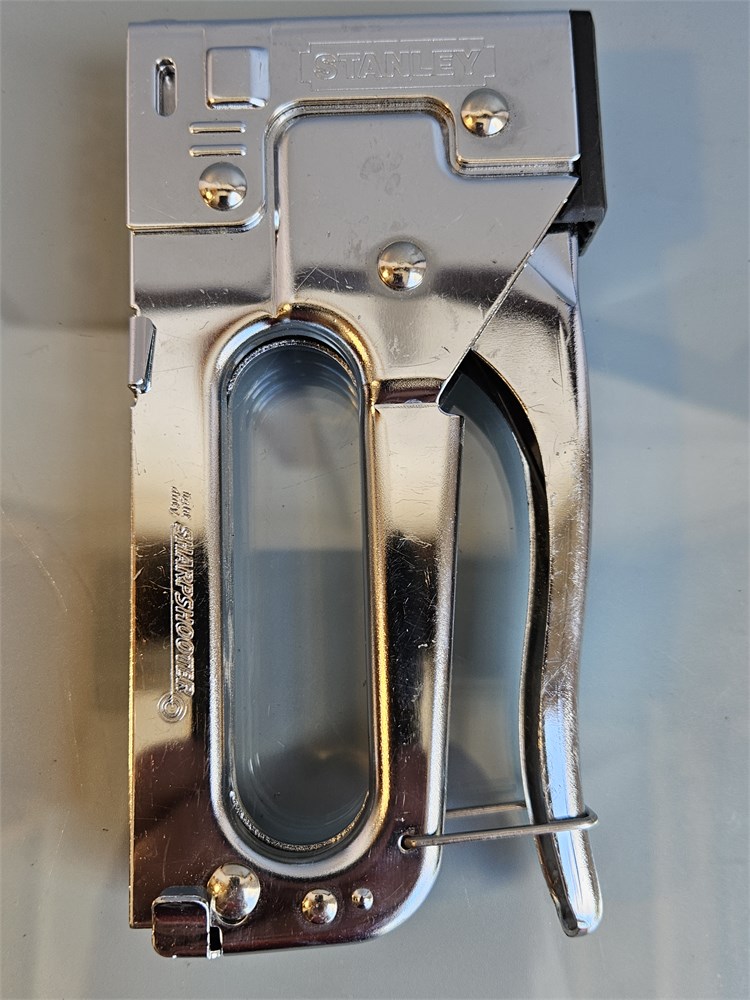 Rust Belt Revival Online Auctions - Stanley TR45 Sharpshooter Light ...