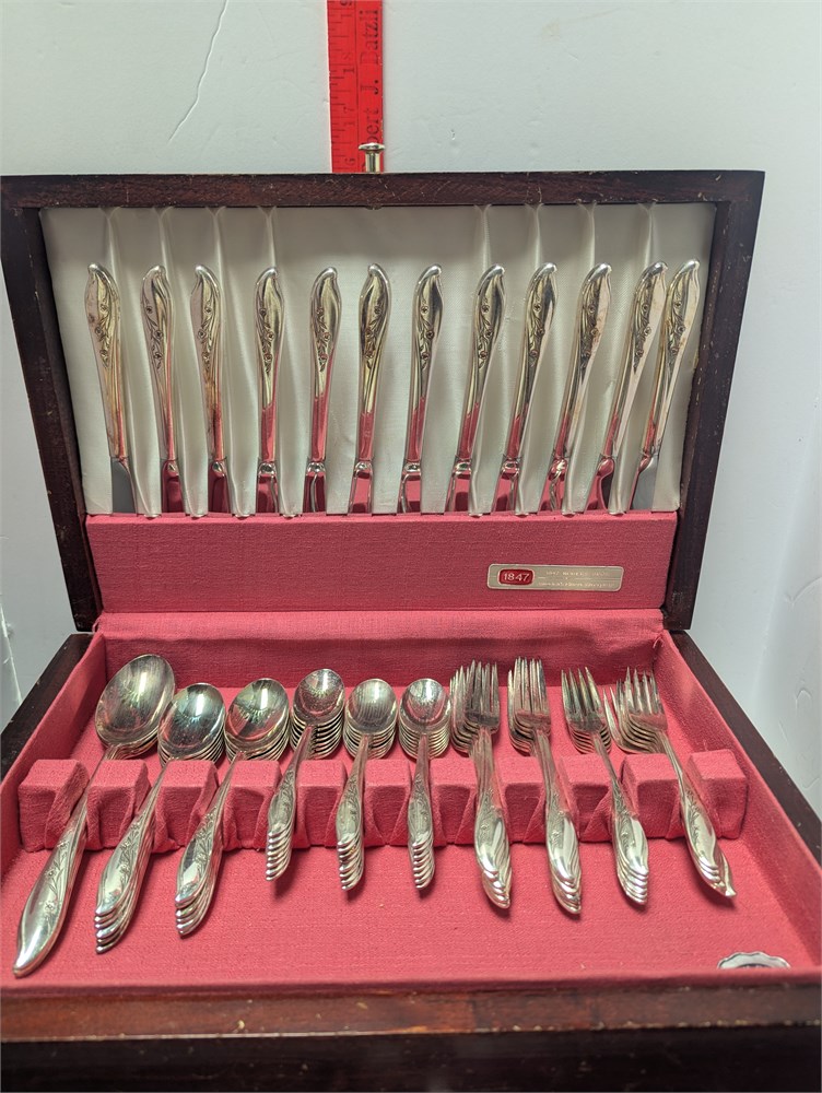 Rust Belt Revival Online Auctions - 1847 Rogers Bros. Silverplate ...