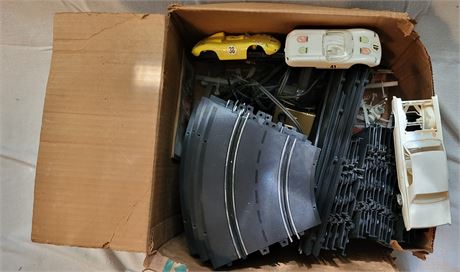 Rust Belt Revival Online Auctions - Vintage Slot Car Track