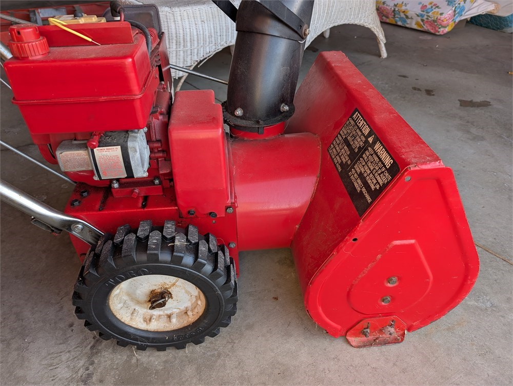 Rust Belt Revival Online Auctions - Toro 421 Snow Thrower