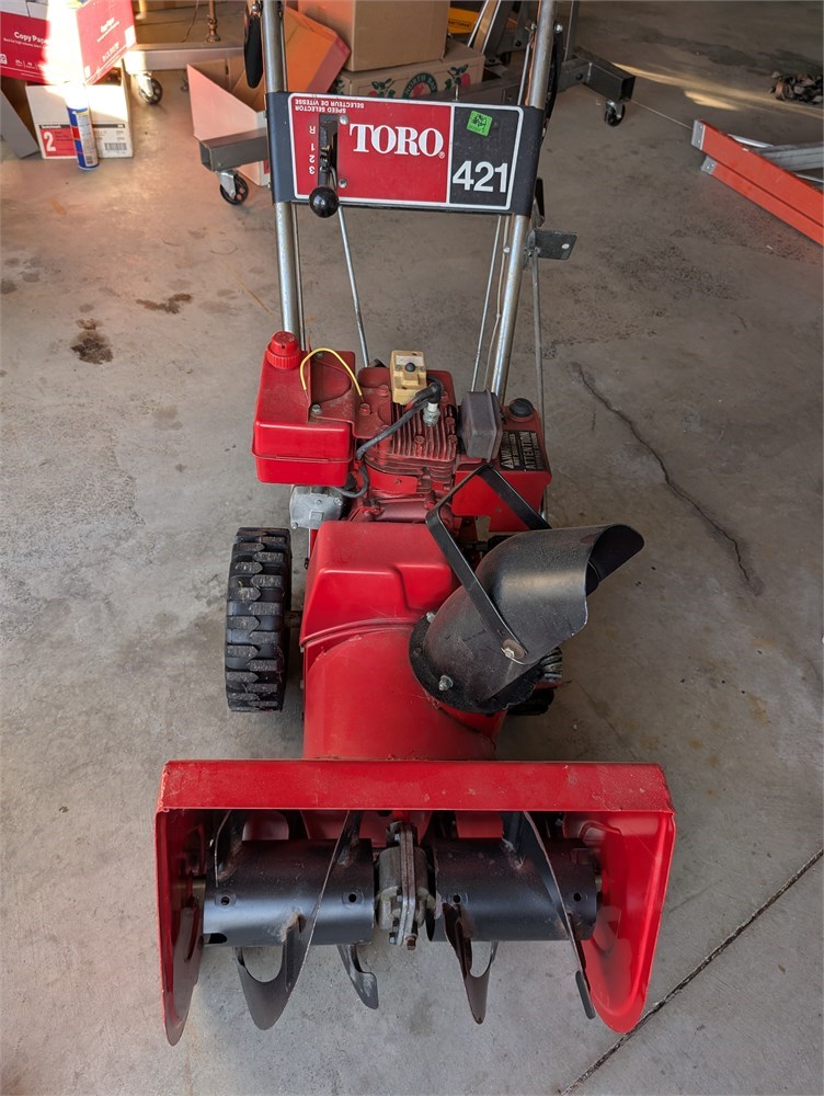 Rust Belt Revival Online Auctions - Toro 421 Snow Thrower