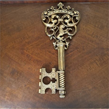 Rust Belt Revival Online Auctions - Vintage MCM Syroco Wood Gold Large ...