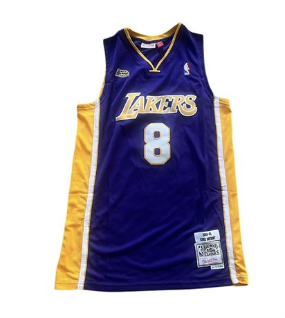 Rust Belt Revival Online Auctions - Kobe Bryant Signed Los Angeles ...
